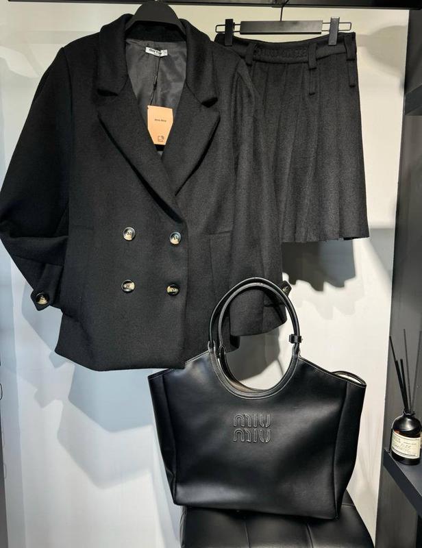 Костюм Miu Miu — ціна 6600 грн у каталозі Костюми зі спідницею Купити жіночі речі за доступною