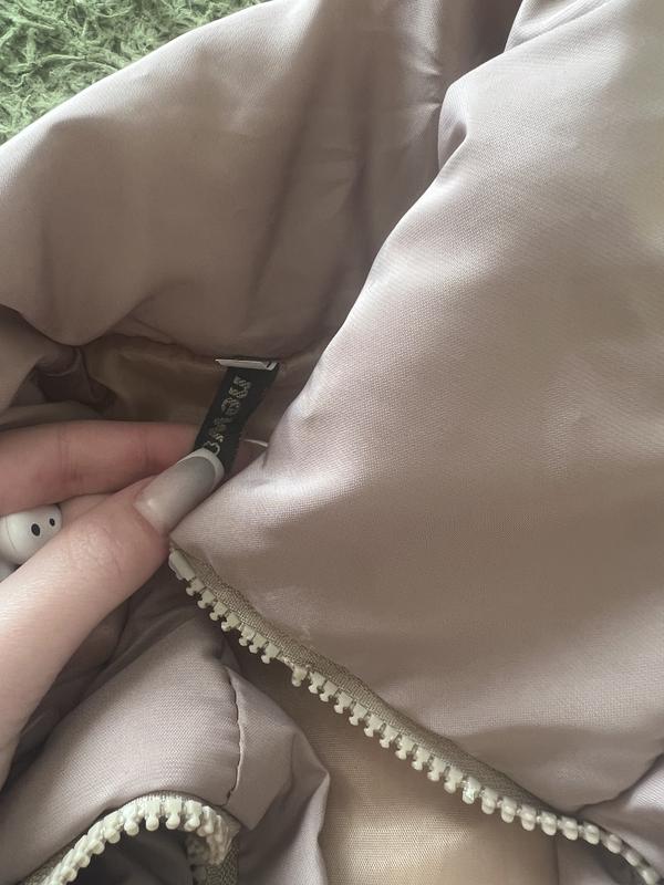 Безрукавка ️‍🔥 — ціна 300 грн у каталозі Жилетки Купити жіночі речі за доступною ціною на Шафі