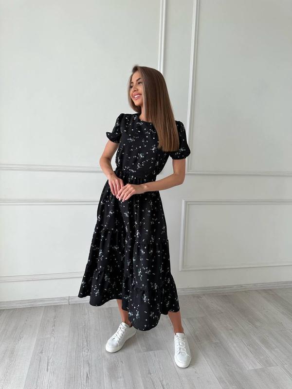 Дуже красива сукня міді в квітковий принт — ціна 2749 грн у каталозі