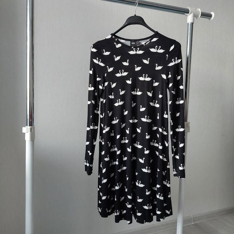 Плаття з лебедями — ціна 220 грн у каталозі Сукні міді Купити жіночі речі за доступною ціною на