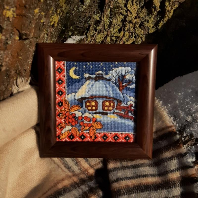 Вишита картина зимова ніч — ціна 900 грн у каталозі Картини Купити