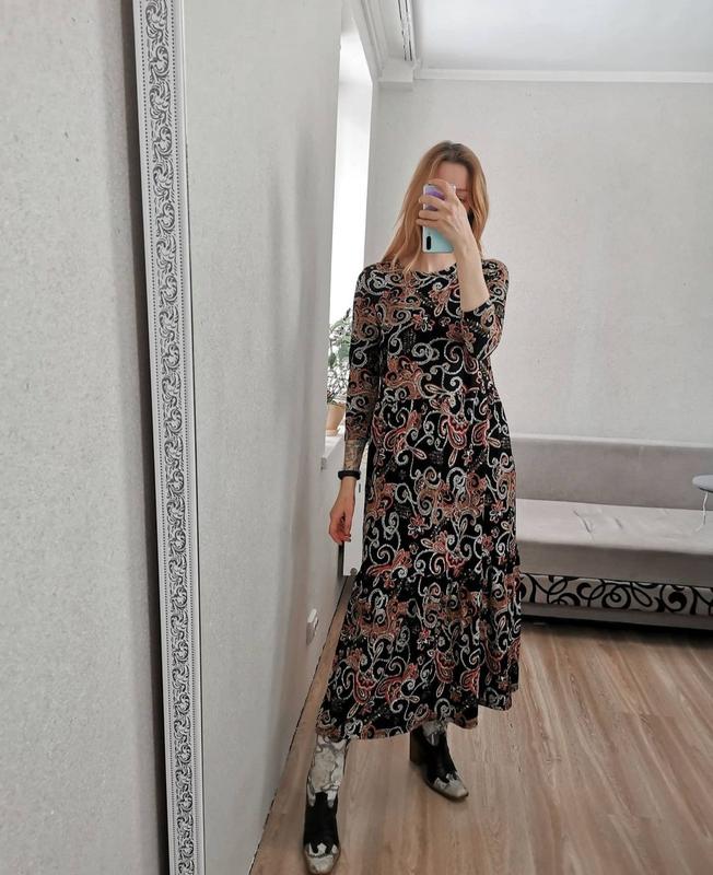 Красива ярусна сукня — ціна 400 грн у каталозі Сукні міді Купити жіночі речі за доступною ціною