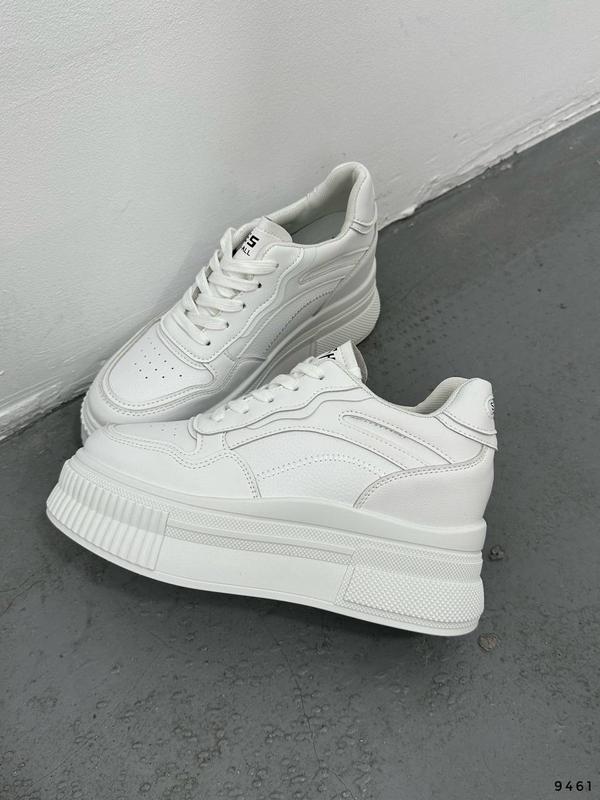 Кроссовки женские на танкетке — цена 1250 грн в каталоге Кроссовки Купить женские вещи по