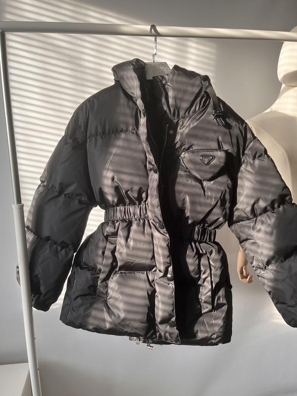 Куртка в стилі Prada — ціна 3800 грн у каталозі Куртки Купити жіночі речі за доступною ціною на