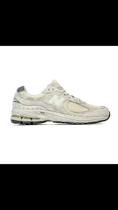 2002r bone light aluminum — ціна 2300 грн у каталозі Кросівки Купити ...