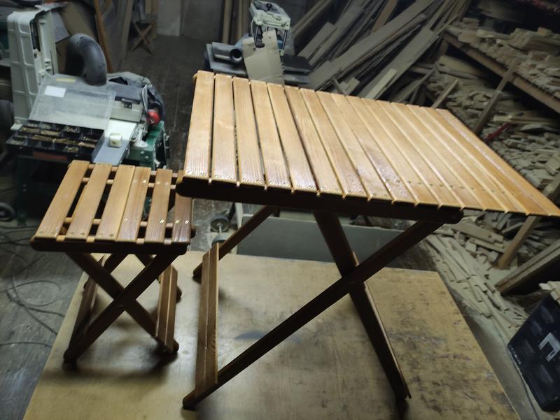 Розкладний стіл і табурет — ціна 2600 грн у каталозі Меблеві гарнітури