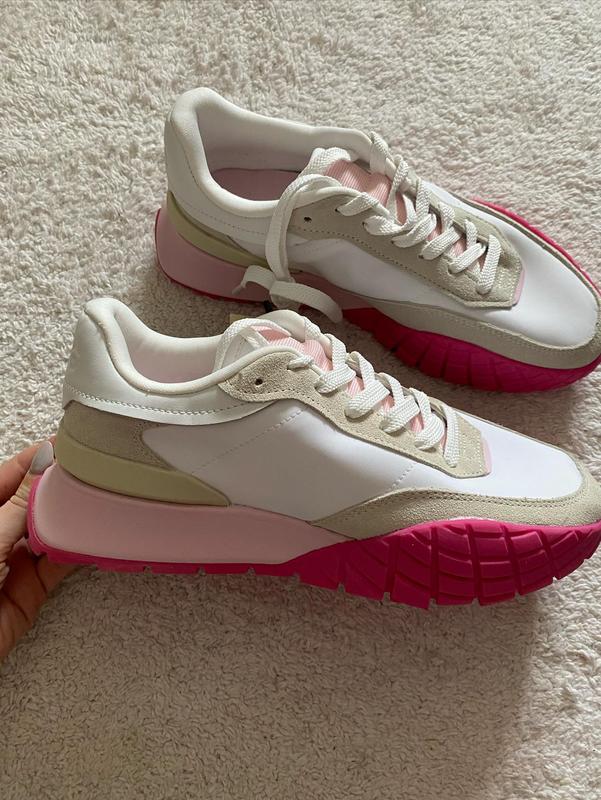 Манго — ціна 2000 грн у каталозі Кросівки Купити жіночі речі за доступною ціною на Шафі