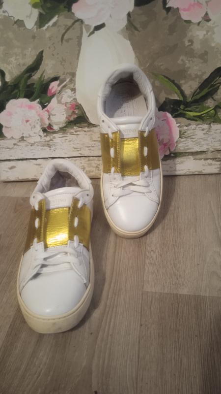 Кроссовки Valentino Crovani — ціна 1500 грн у каталозі Сабо Купити жіночі речі за доступною