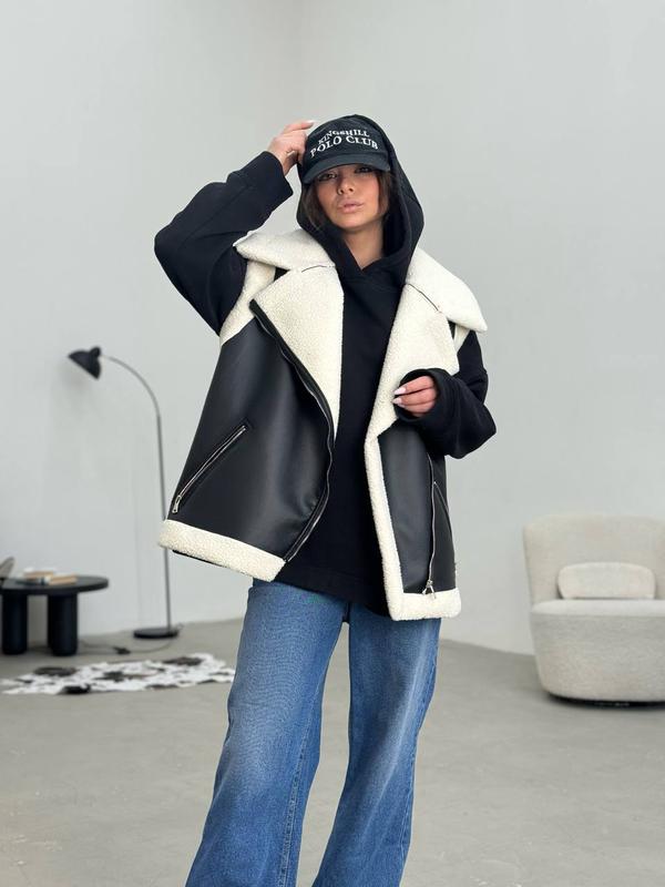 Жилет на молнії — ціна 1900 грн у каталозі Жилетки Купити жіночі речі за доступною ціною на Шафі