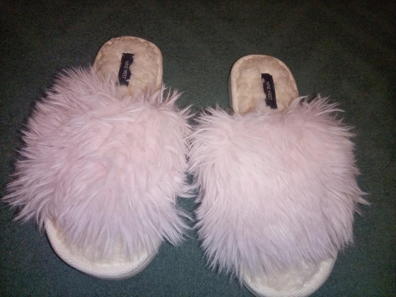 Домашні хутряні капці — ціна 275 грн у каталозі Капці Купити жіночі