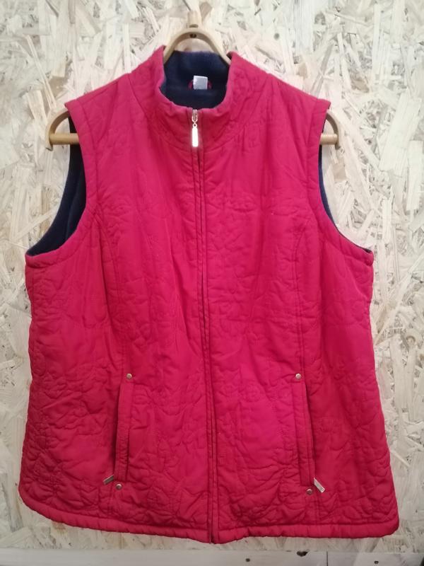 Стьобаний жилет — ціна 250 грн у каталозі Жилетки Купити жіночі речі за доступною ціною на Шафі