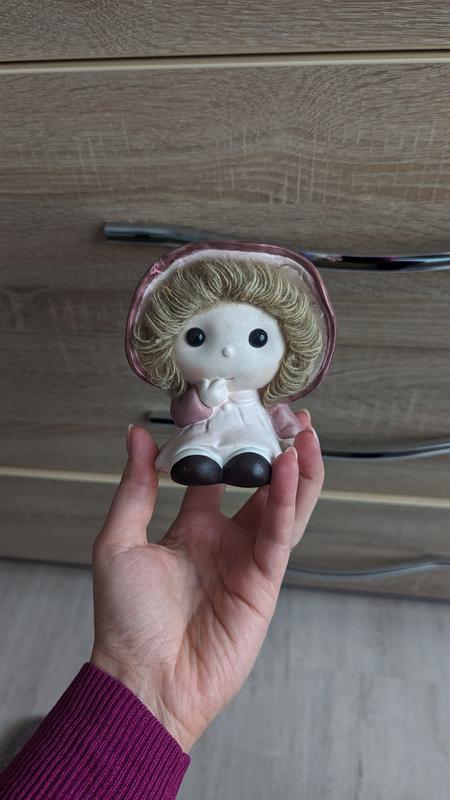 Керамічна вінтажна лялька статуетка Enesco Ceramic Doll з вовняним