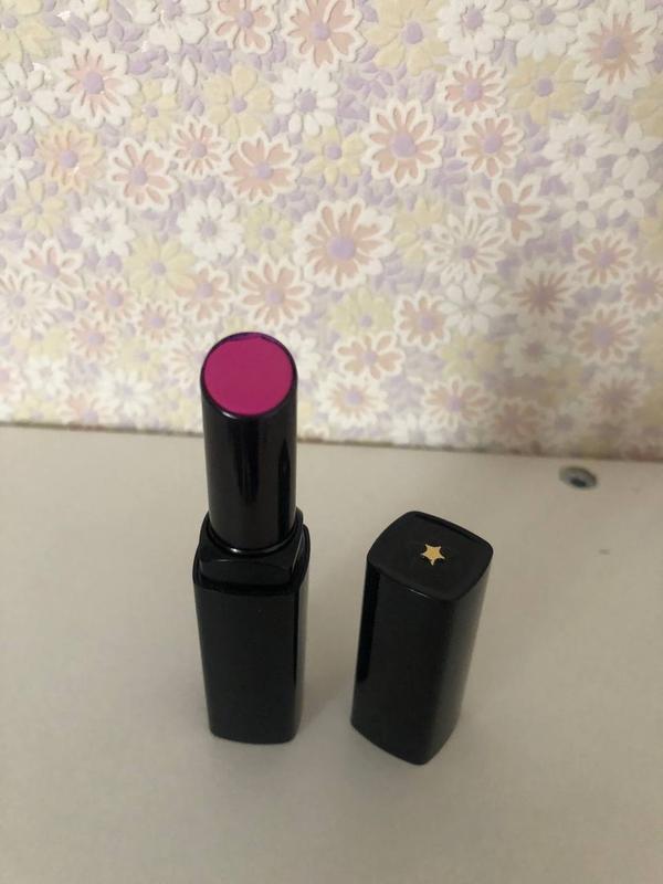 Кремовая помада цвет барби — цена 220 грн в каталоге Помада для губ Купить товары для красоты и