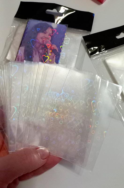 Протектори голограмні з сердечками для карток K Pop кей поп — ціна 30