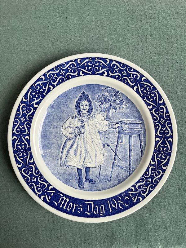 Тарелка Rörstrand швеция — цена 400 грн в каталоге Настенный декор