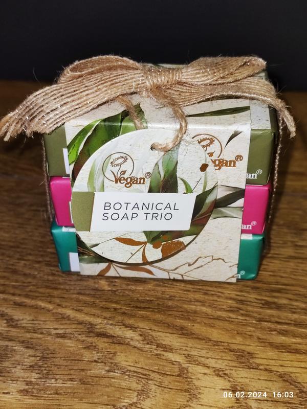 Botanical soap store