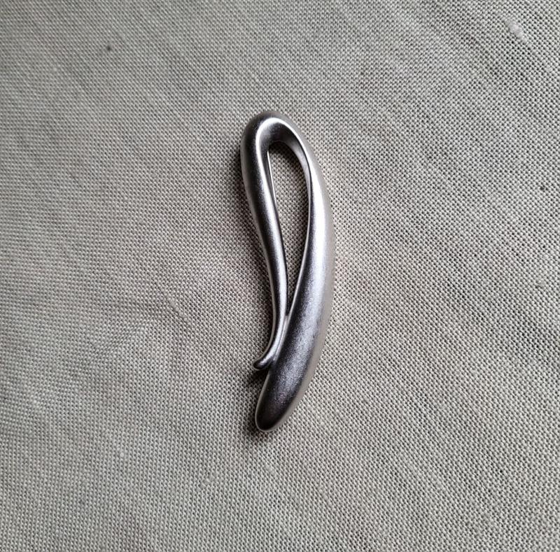 Вінтажна елегантна брошка — ціна 100 грн у каталозі Брошки Купити аксесуари за доступною ціною