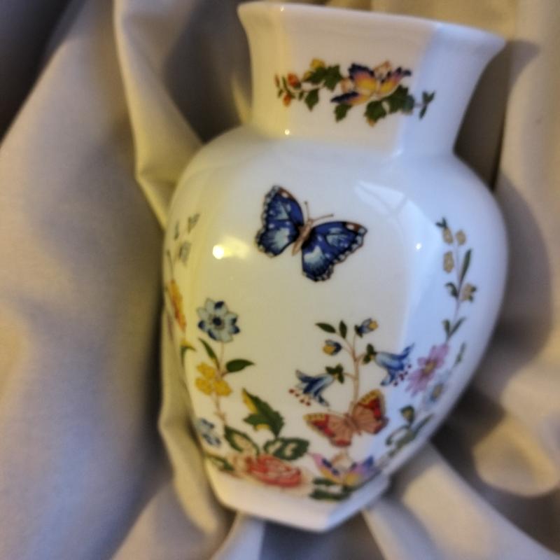 Фарфорові колекційні вази два різних малюнки Aynsley — ціна 600 грн у каталозі Вази Купити