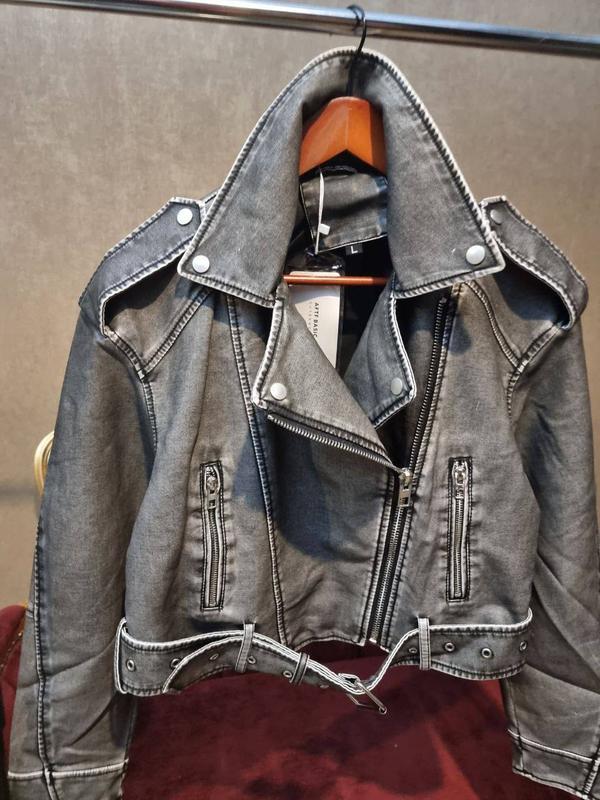 Терта косуха Zara — ціна 1650 грн у каталозі Куртки Купити жіночі речі за доступною ціною на