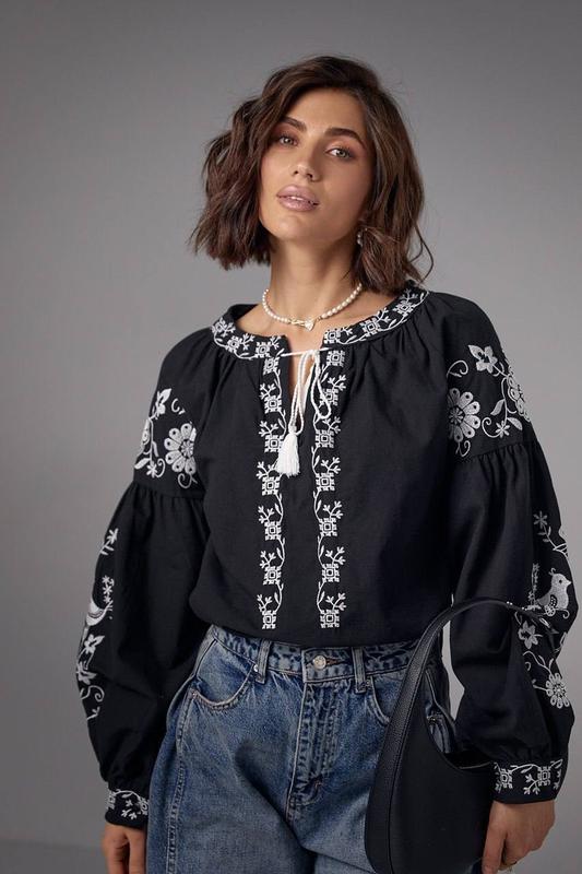 Современная украинская вышиванка — цена 899 грн в каталоге Вышиванки Купить женские вещи по