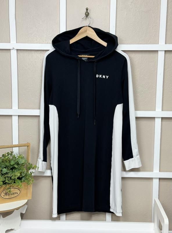 Спортивна сукня — ціна 600 грн у каталозі Короткі сукні Купити жіночі речі за доступною ціною на