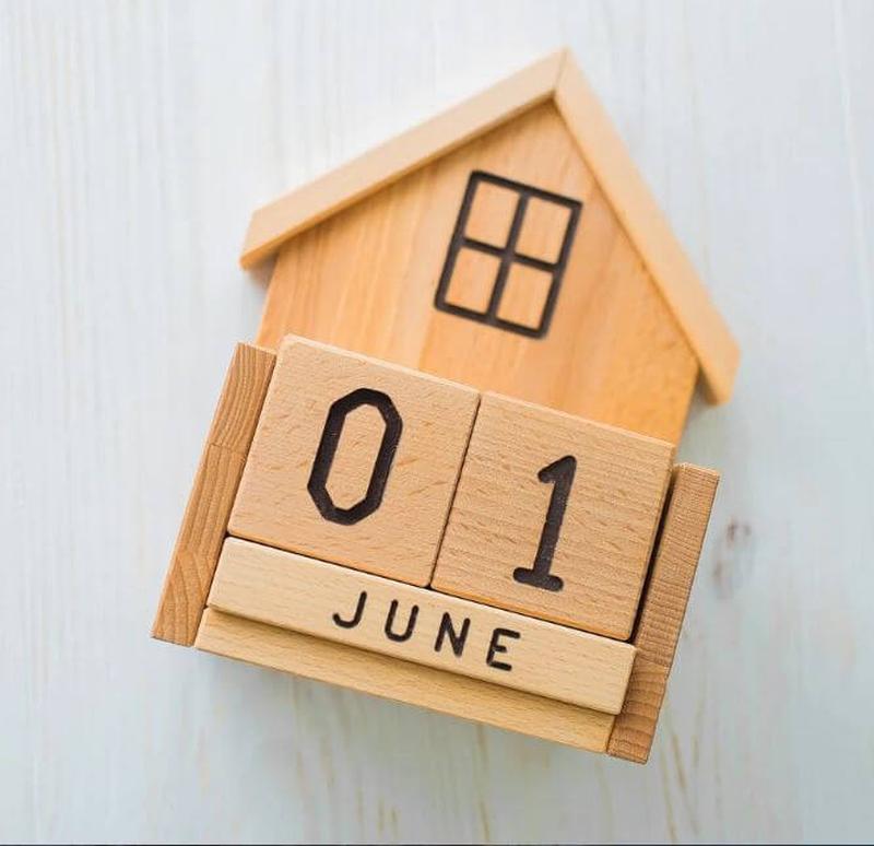 Вічний календар настільний деревяний кубики — ціна 580 грн у каталозі Статуетки Купити товари