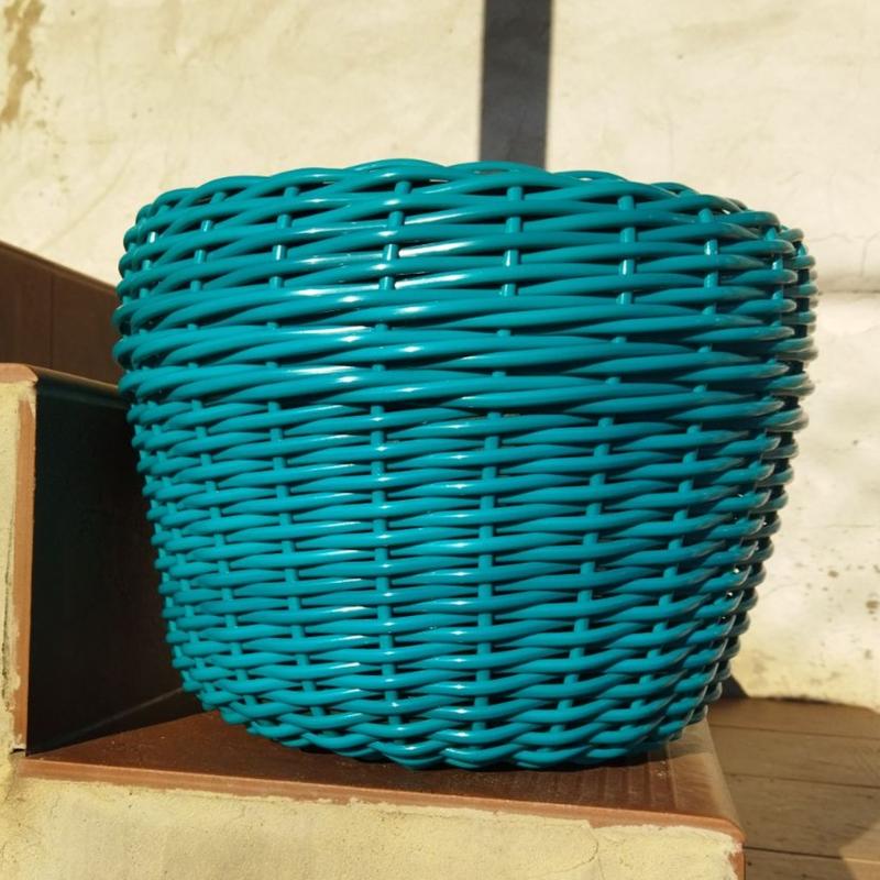 Декоративне плетене кашпо зі штучного ротангу можливе під замовлення — ціна 370 грн у каталозі