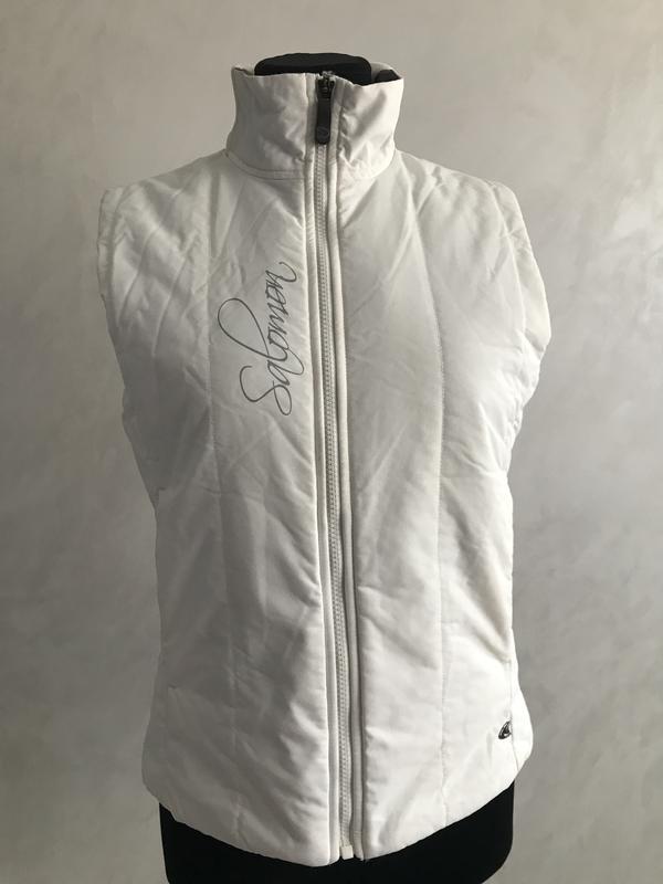 Жилетка безрукавка — ціна 400 грн у каталозі Жилетки Купити жіночі речі за доступною ціною на