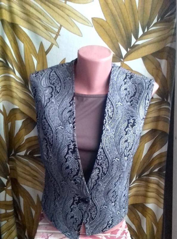 Вінтажний жилет Jaeger — ціна 350 грн у каталозі Жилети Купити жіночі речі за доступною ціною на