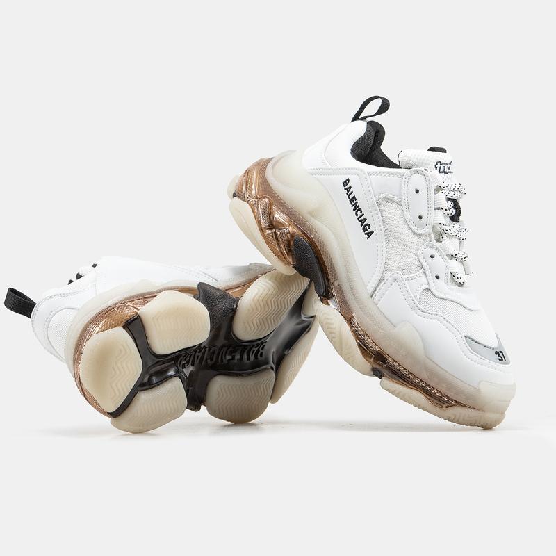 Кросівки triple s white beige — ціна 3699 грн у каталозі Кросівки ...