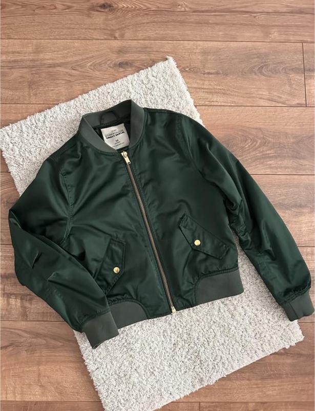 Бомбер — ціна 550 грн у каталозі Куртки Купити жіночі речі за доступною ціною на Шафі Україна