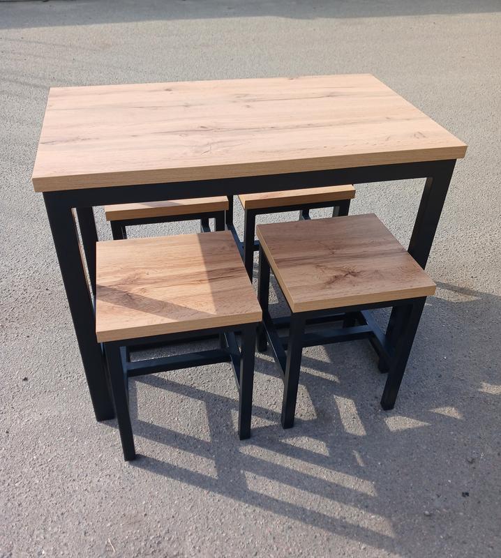 Металевий стіл з дсп та набір з 4 х табуреток — ціна 7000 грн у каталозі Меблі для кухні Купити