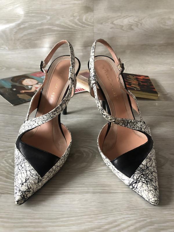 Кожаные необычные босоножки Roland Mouret — ціна 2000 грн у каталозі Босоніжки Купити жіночі