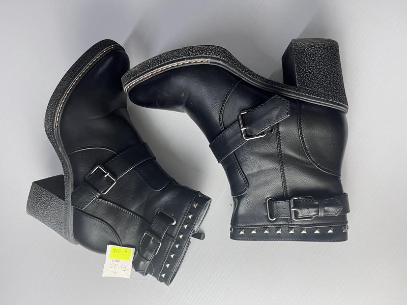 Ботильйони — ціна 450 грн у каталозі Ботильйони Купити жіночі речі за доступною ціною на Шафі