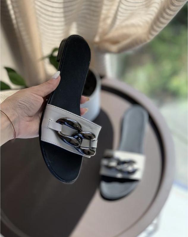 Шкіряні шльопанці — ціна 620 грн у каталозі Шльопанці Купити жіночі речі за доступною ціною на