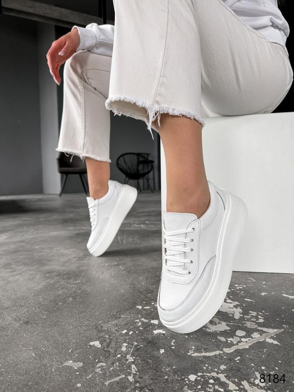 Кросівки жіночі — ціна 1600 грн у каталозі Кросівки Купити жіночі речі