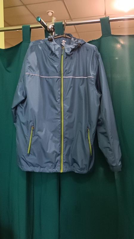 Ветрівка чоловіча — ціна 950 грн у каталозі Вітровки Купити чоловічі речі за доступною ціною на