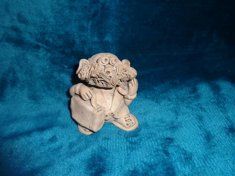 Сувенір статуетка чоловік із портфелем — ціна 20 грн у каталозі Статуетки Купити товари для дому