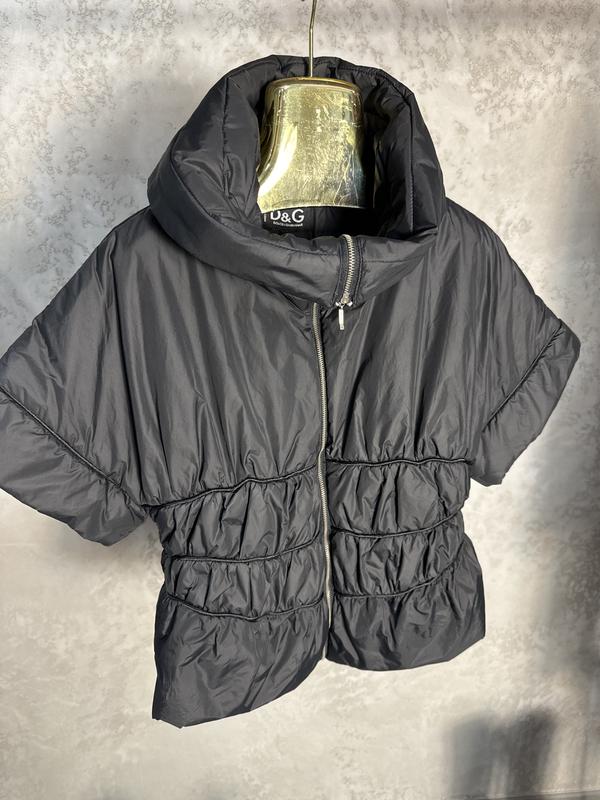 Пуховий жилет — ціна 5000 грн у каталозі Пуховики Купити жіночі речі за доступною ціною на Шафі