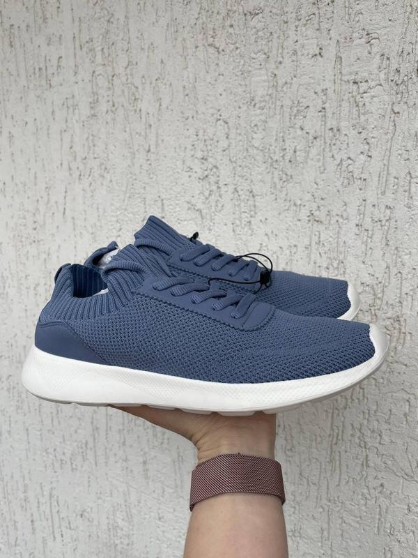 Жіночі кросівки — ціна 850 грн у каталозі Кросівки Купити жіночі речі за доступною ціною на Шафі