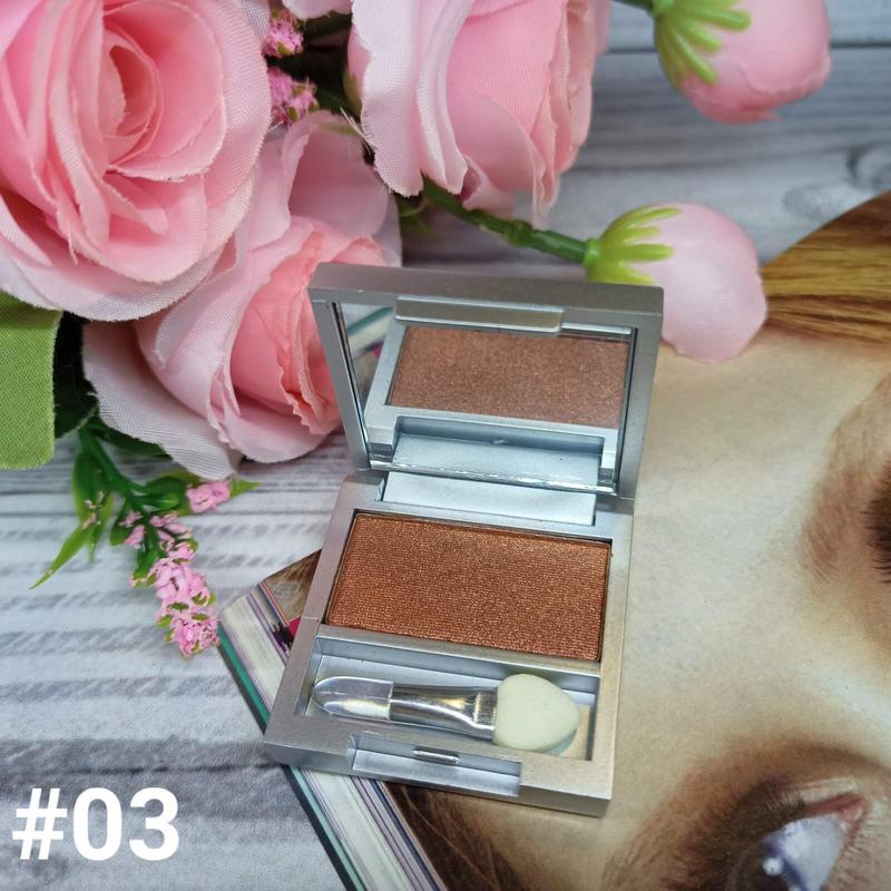 Тени для век Christian — цена 10 грн в каталоге Тени для век Купить товары для красоты и