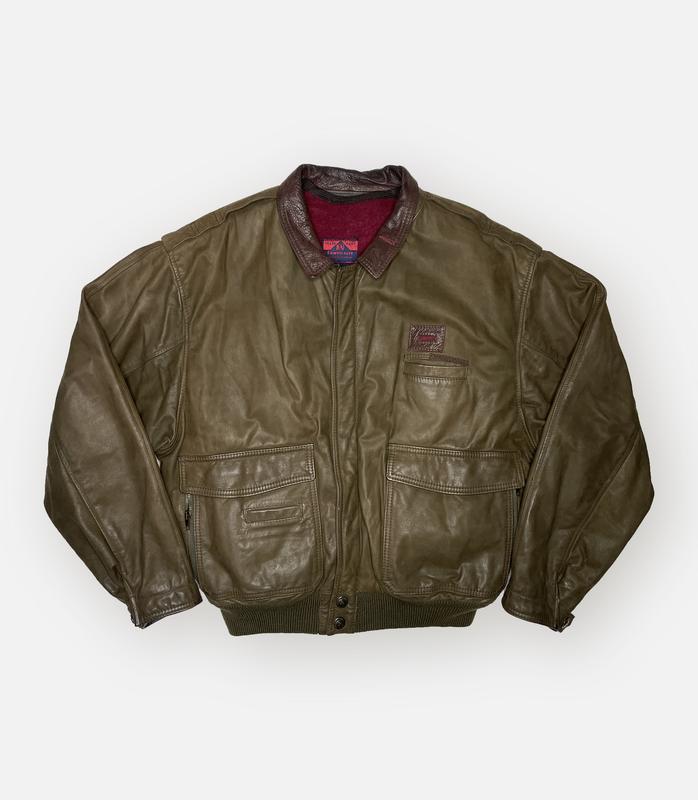 Шкіряний бомбер — ціна 3200 грн у каталозі Куртки Купити чоловічі речі за доступною ціною на