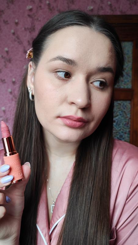 Матовая помада Bogenia 10 — цена 140 грн в каталоге Помада для губ