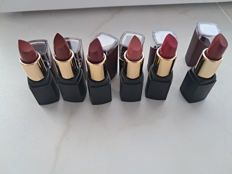 Помада — цена 30 грн в каталоге Помада для губ Купить товары для