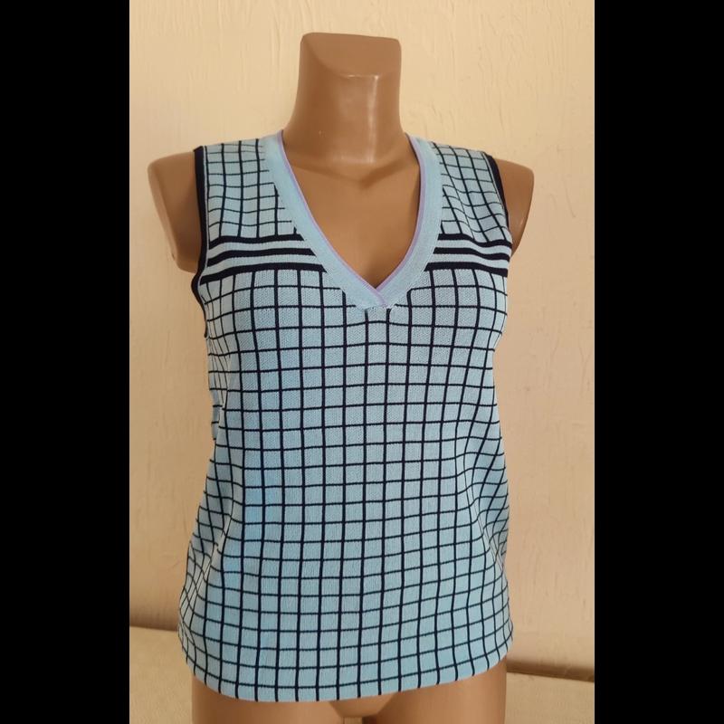 Желетка безрукавка — ціна 71 грн у каталозі Жилети Купити жіночі речі за доступною ціною на