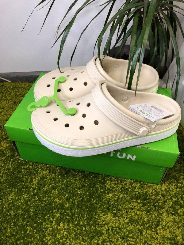 Крокс крокбенд клог бежеві crocs crocband court bone чоловічі жіночі ...