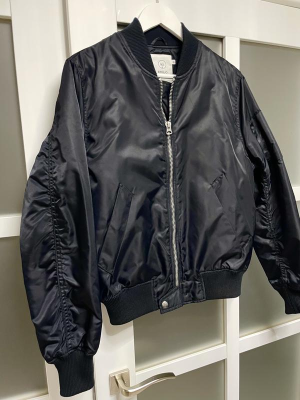 Бомбер — ціна 900 грн у каталозі Куртки Купити чоловічі речі за доступною ціною на Шафі