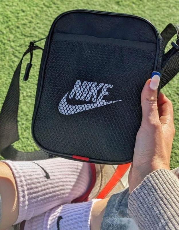 Сумка nike чорного кольору / чоловічі спортивні сумки через плече найк ...