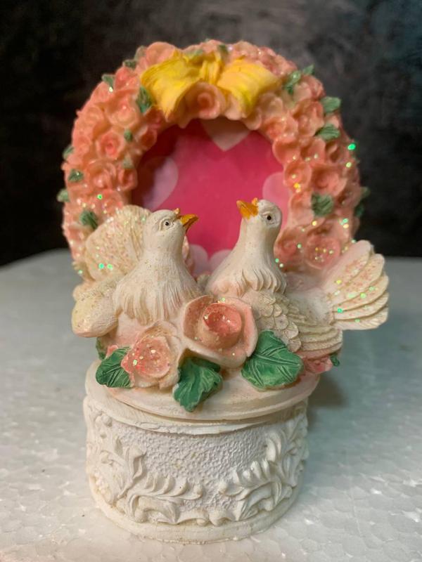 Статуэтка влюбленные голуби символ любви — цена 140 грн в каталоге Статуэтки Купить товары для