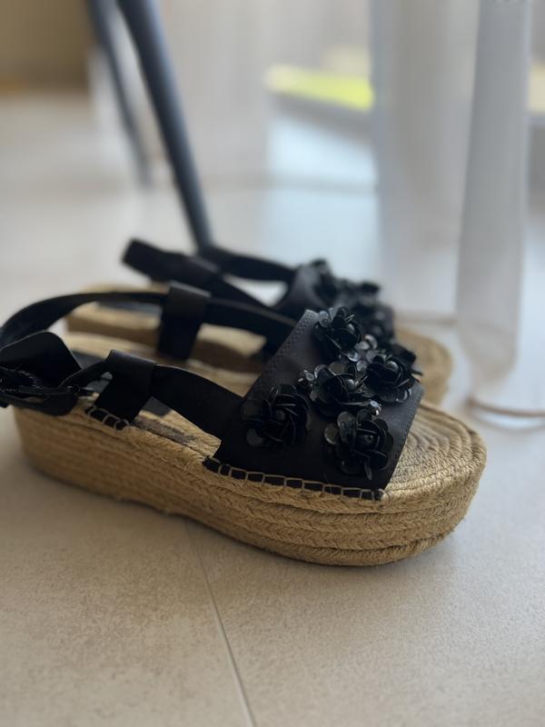 Сандалі — ціна 0 грн у каталозі Сандалі Купити жіночі речі за доступною ціною на Шафі Україна